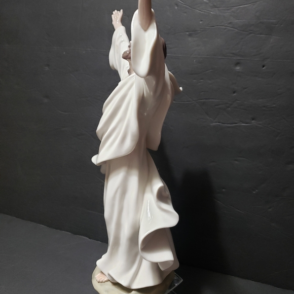 Accents | Porcelain Jesus Christ Raising Hands Sculpture | Poshmark